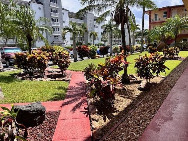 Luxury apartment complex for rent in Fort Lauderdale, Florida