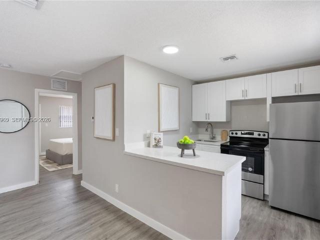 Luxury apartment complex for rent in Fort Lauderdale, Florida