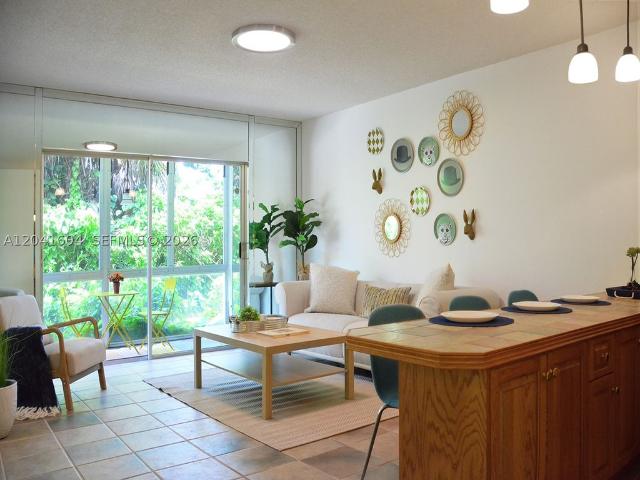 Luxury apartment complex for rent in Fort Lauderdale, Florida
