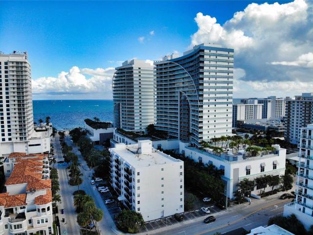 Luxury apartment complex for rent in Fort Lauderdale, Florida