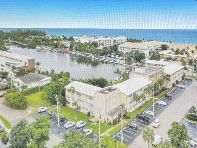 Luxury apartment complex for rent in Fort Lauderdale, Florida