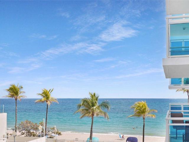 Luxury apartment complex for rent in Fort Lauderdale, Florida