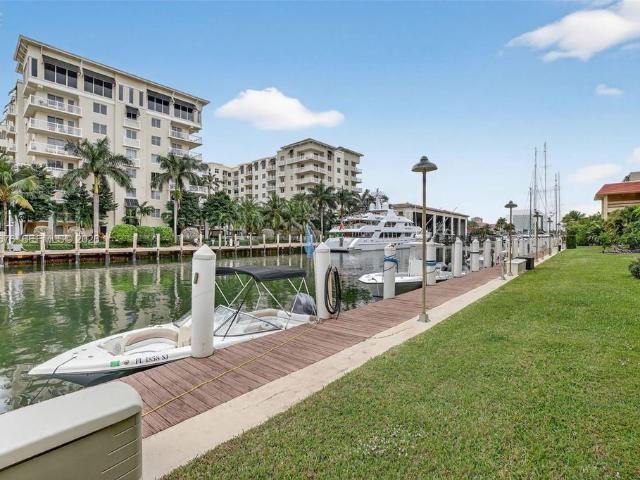 Luxury apartment complex for rent in Fort Lauderdale, Florida
