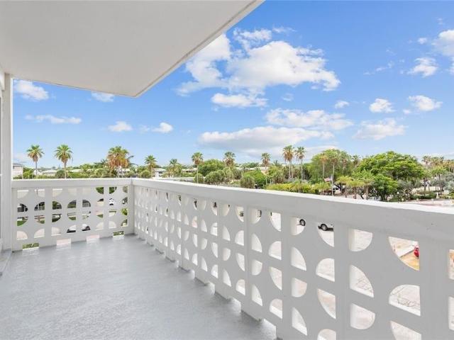 Luxury apartment complex for rent in Fort Lauderdale, Florida