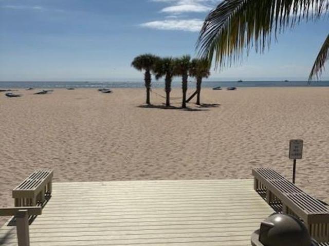 Luxury apartment complex for rent in Fort Lauderdale, Florida