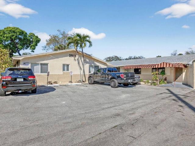 Luxury apartment complex for rent in Fort Lauderdale, Florida