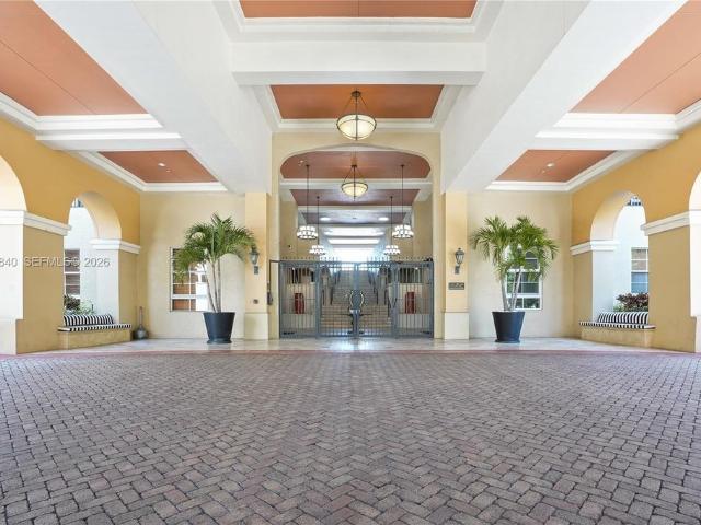 Luxury apartment complex for rent in Fort Lauderdale, Florida