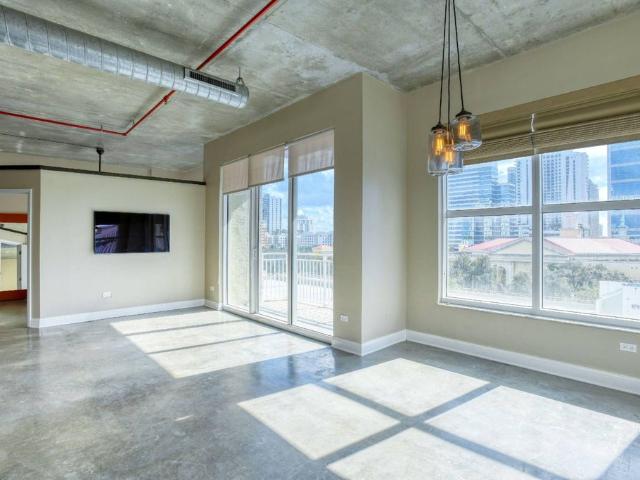 Luxury apartment complex for rent in Fort Lauderdale, Florida