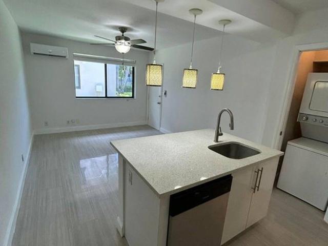 Luxury apartment complex for rent in Fort Lauderdale, Florida