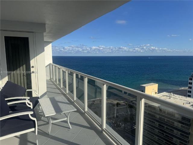 Luxury apartment complex for rent in Fort Lauderdale, Florida
