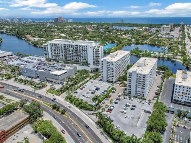 Luxury apartment complex for rent in Fort Lauderdale, Florida