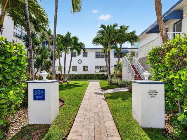 Luxury apartment complex for rent in Fort Lauderdale, Florida