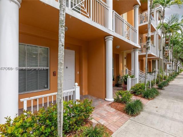 Luxury apartment complex for rent in Fort Lauderdale, Florida