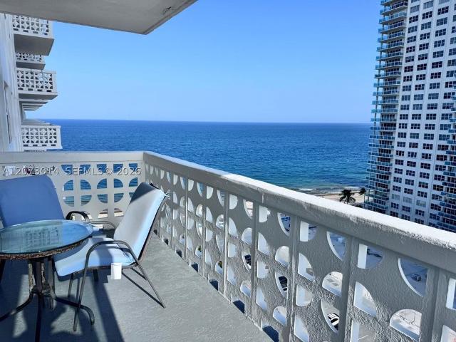 Luxury apartment complex for rent in Fort Lauderdale, Florida