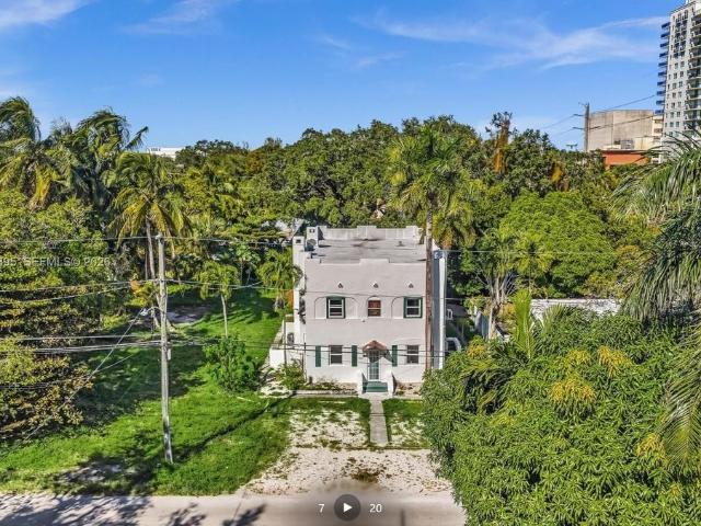 Luxury apartment complex for rent in Fort Lauderdale, Florida