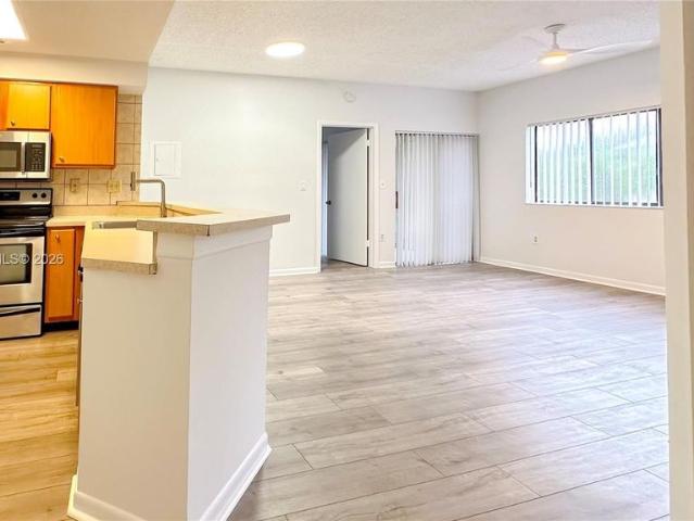 Luxury apartment complex for rent in Fort Lauderdale, Florida