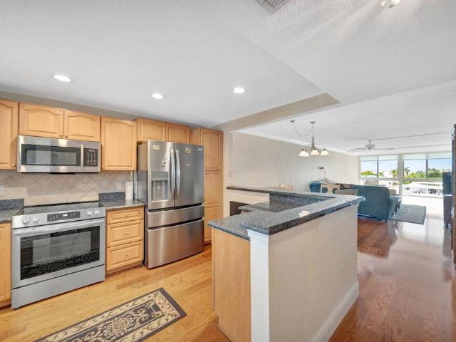 Luxury apartment complex for rent in Fort Lauderdale, Florida