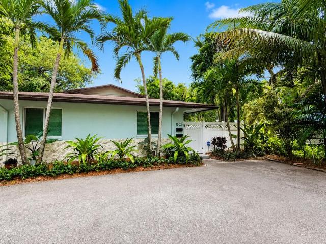 Luxury apartment complex for rent in Fort Lauderdale, Florida