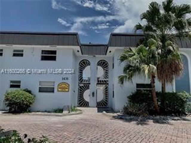 Luxury apartment complex for rent in Fort Lauderdale, Florida