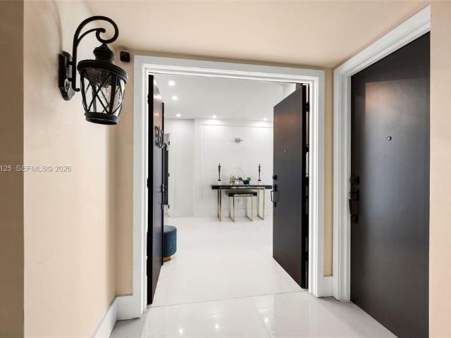 Luxury apartment complex for rent in Fort Lauderdale, Florida