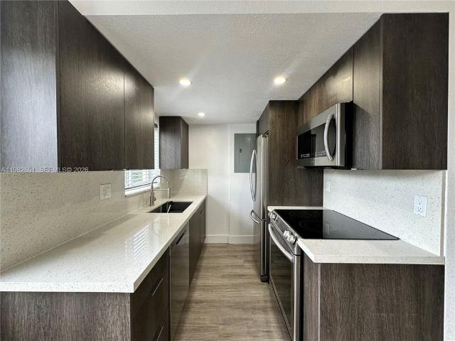 Luxury apartment complex for rent in Fort Lauderdale, Florida