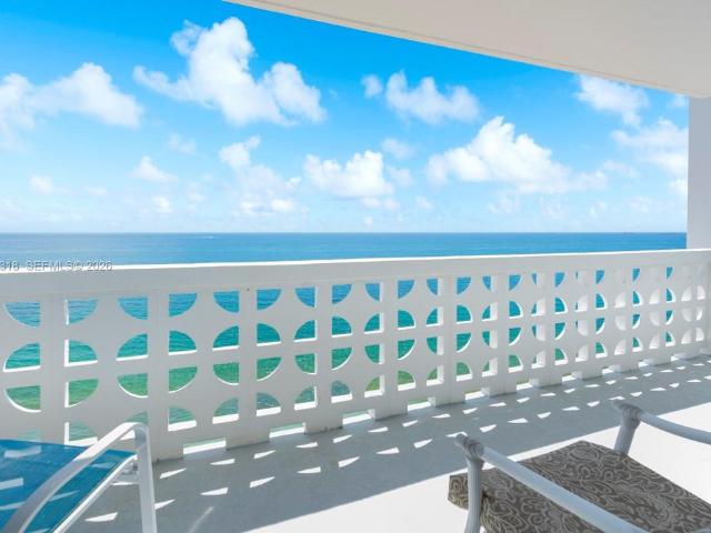 Luxury apartment complex for rent in Fort Lauderdale, Florida