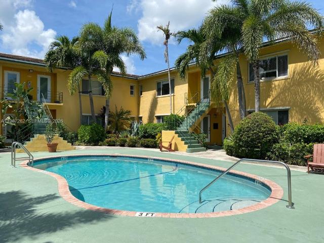 Luxury apartment complex for rent in Fort Lauderdale, Florida
