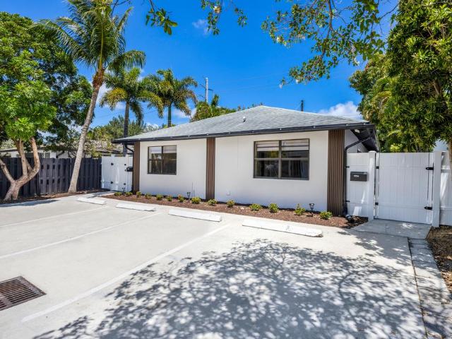 Luxury apartment complex for rent in Fort Lauderdale, United States