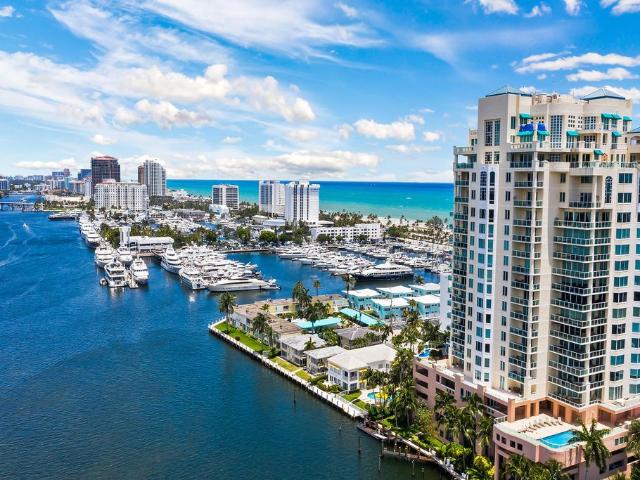 Luxury apartment complex for rent in Fort Lauderdale, Florida
