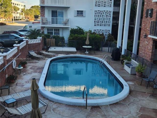 Luxury apartment complex for rent in Fort Lauderdale, Florida