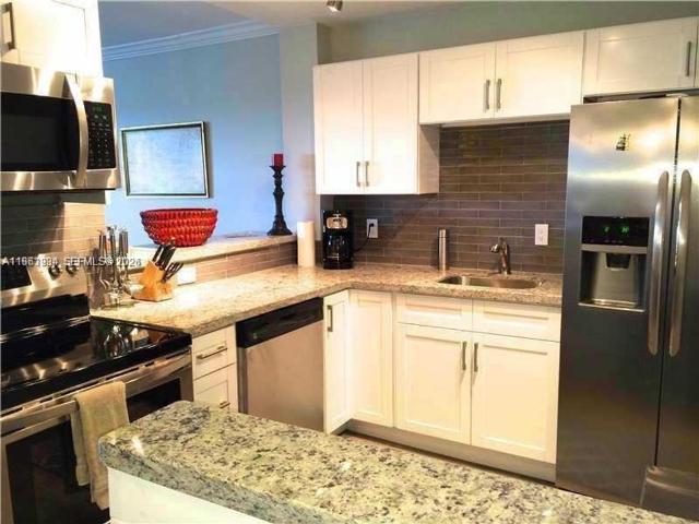 Luxury apartment complex for rent in Fort Lauderdale, Florida