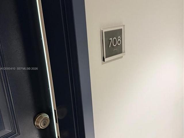 Luxury apartment complex for rent in Fort Lauderdale, Florida