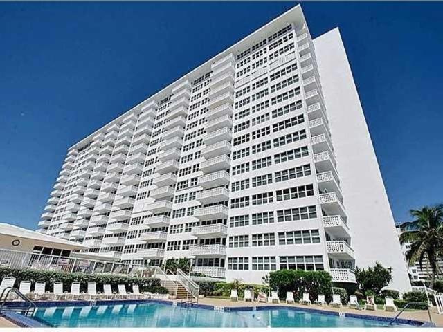 Luxury apartment complex for rent in Fort Lauderdale, Florida