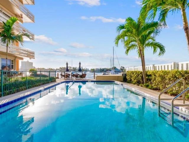 Luxury apartment complex for rent in Fort Lauderdale, Florida