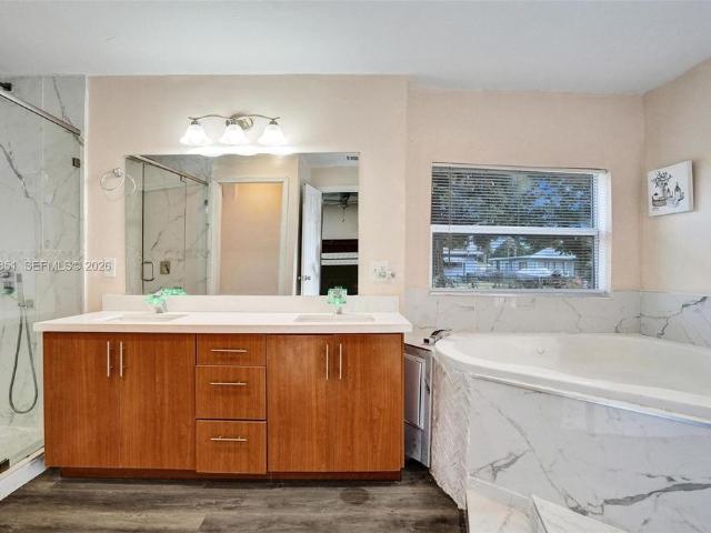 Luxury apartment complex for rent in Fort Lauderdale, Florida