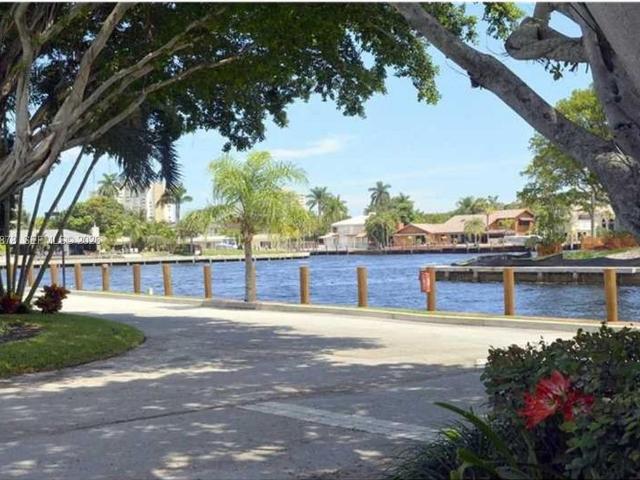 Luxury apartment complex for rent in Fort Lauderdale, United States