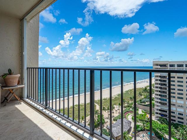 Luxury apartment complex for rent in Lauderdale by the sea, Florida