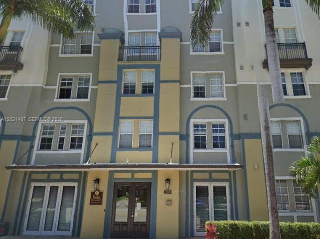 Luxury apartment complex for rent in Fort Lauderdale, United States