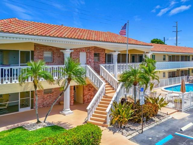 Luxury apartment complex for rent in Fort Lauderdale, United States