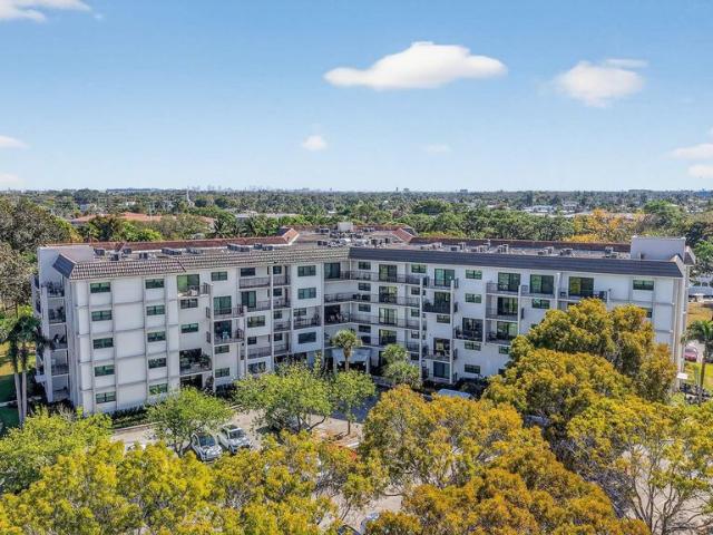 Luxury apartment complex for rent in Fort Lauderdale, United States