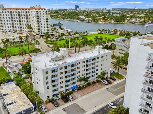 Luxury apartment complex for rent in Fort Lauderdale, United States