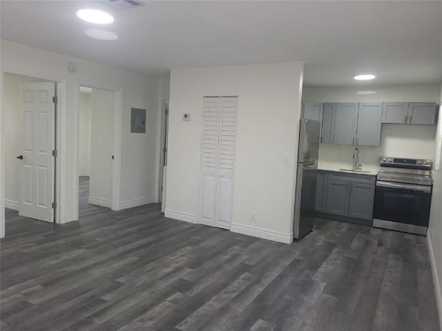 Luxury apartment complex for rent in Fort Lauderdale, United States