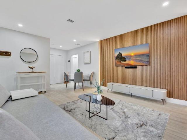 Luxury apartment complex for rent in Fort Lauderdale, United States