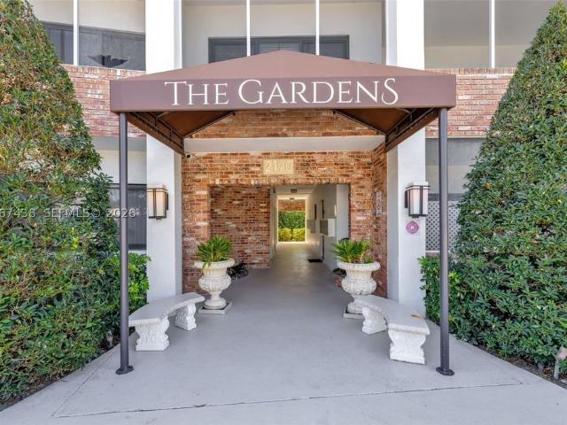 Luxury apartment complex for rent in Fort Lauderdale, United States