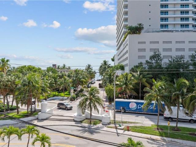 Luxury apartment complex for rent in Fort Lauderdale, United States