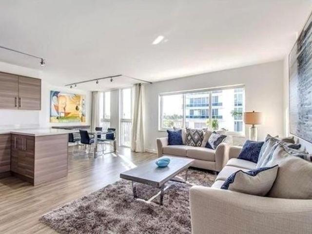 Luxury apartment complex for rent in Fort Lauderdale, United States