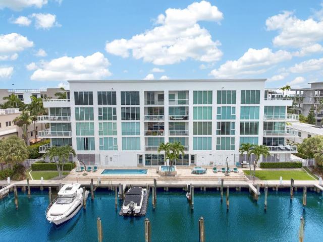 Luxury apartment complex for rent in Fort Lauderdale, United States