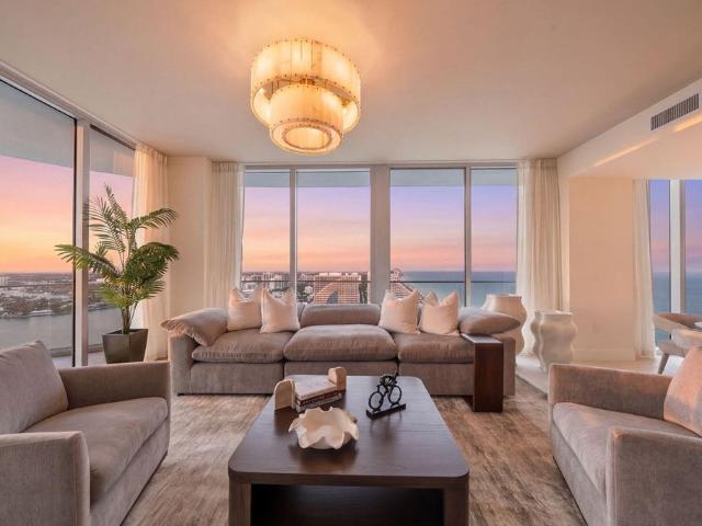 Luxury apartment complex for rent in Fort Lauderdale, United States