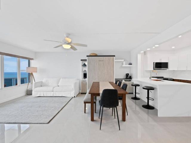 Luxury apartment complex for rent in Fort Lauderdale, United States