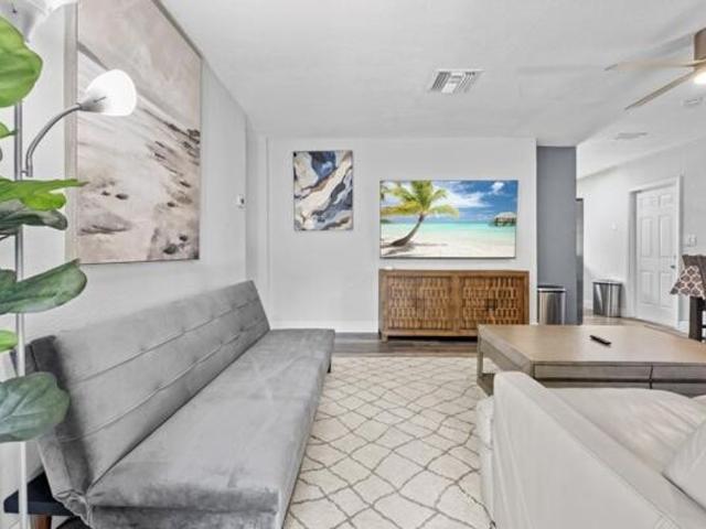 Luxury apartment complex for rent in Fort Lauderdale, United States